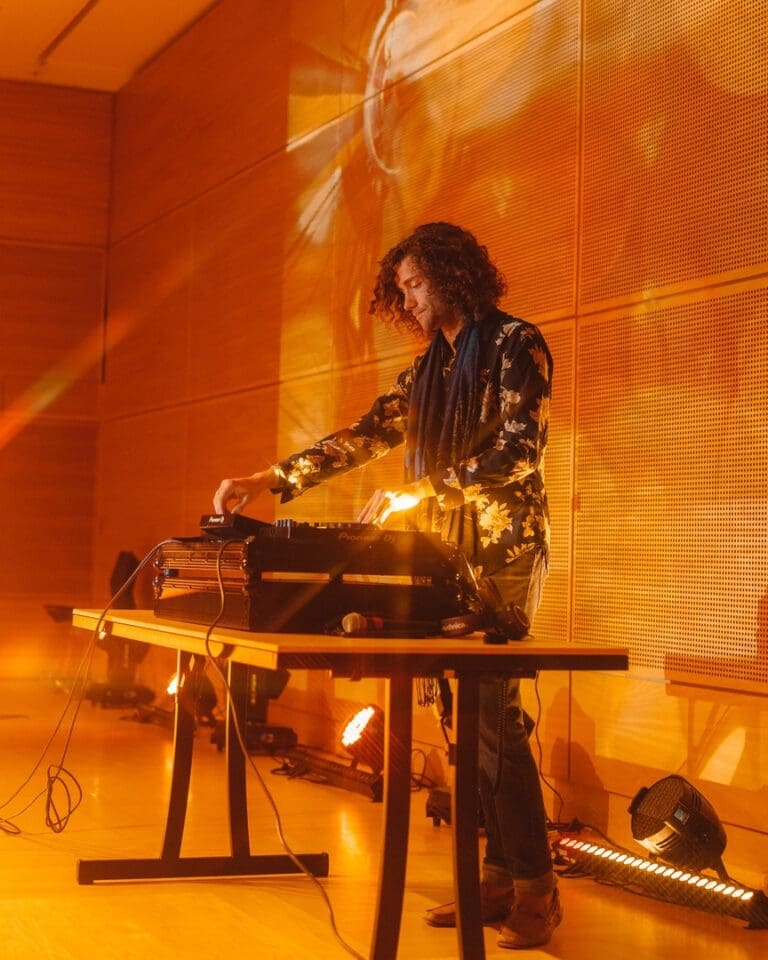 Home | Sean Fischer - Creative // Technologist // Producer // Unicorn